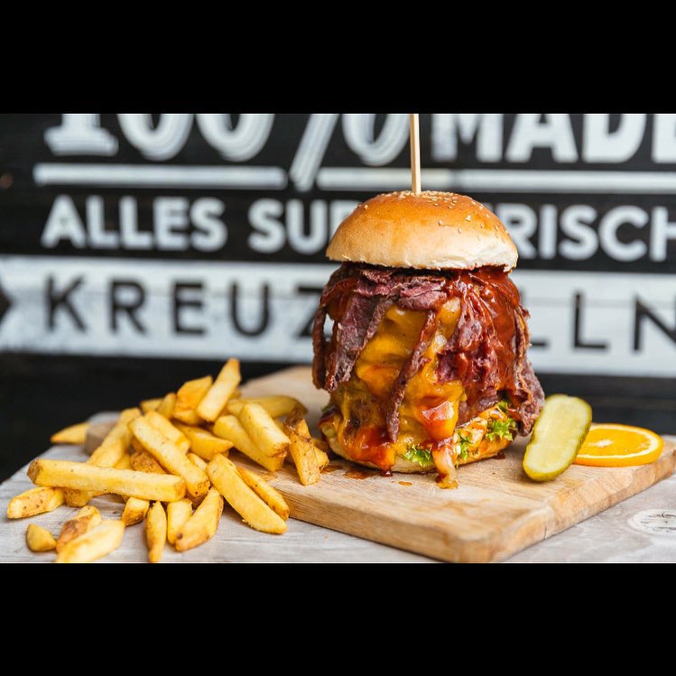 Lily Burger "Beef & Vegan Grill-Club“ | Best Burgers in Berlin